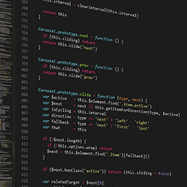 コーディングをしているパソコン画面